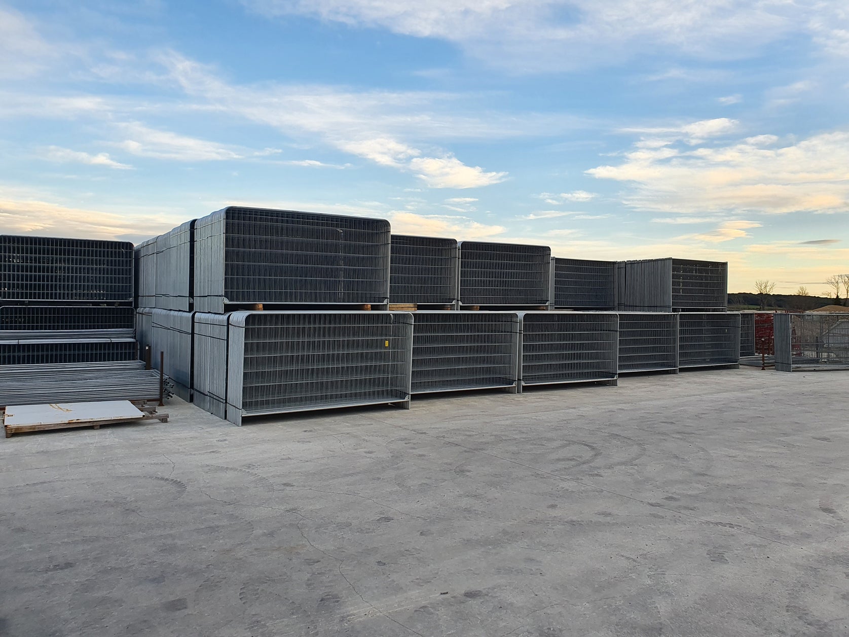 Blok N Mesh | Hire or Buy Temporary Fencing, Hoarding, Barriers